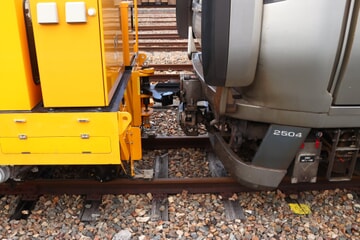 【JR西】223系R52編成吹田総合車両所京都支所にて車輪転削 |2nd-train鉄道ニュース