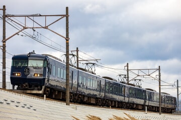 【JR西】117系M117編成「WEST EXPRESS 銀河」が返却回送 |2nd-train鉄道ニュース