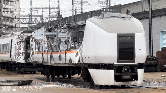 【JR東】651系1000番台OM203編成の7号車クハ651-1003が解体 |2nd-train鉄道ニュース